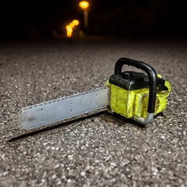 Texas Chainsaw Massacre: Chainsaw with Sound Prop | Menkind