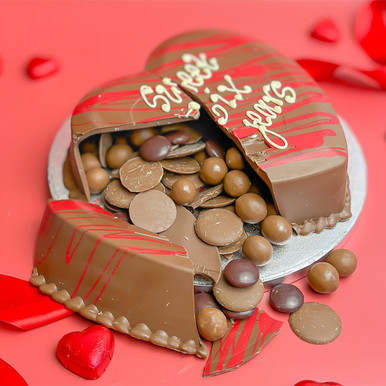 Personalised Chocolate Heart Smash Cake | Menkind