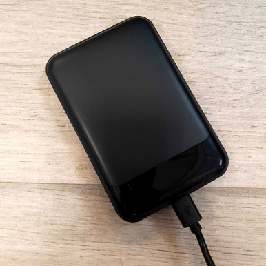 RED5 5,000 MaH Power Bank Type C In and Out | Menkind