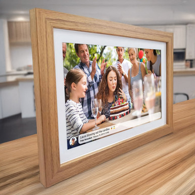 Denver Frameo Social Photo Frame 10.1" Wood | Menkind