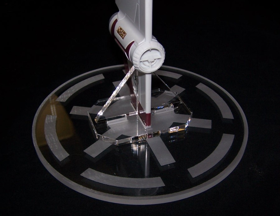 V-19 Torrent stand - Display Stands Direct