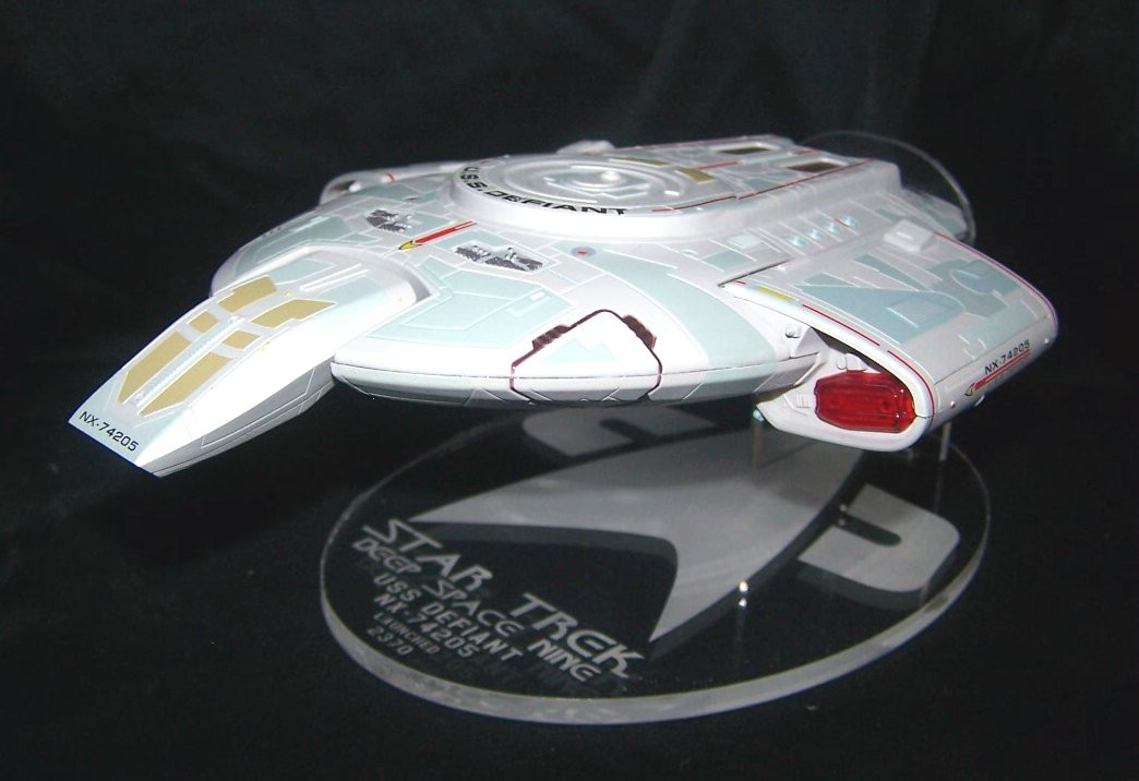 XL USS Defiant
