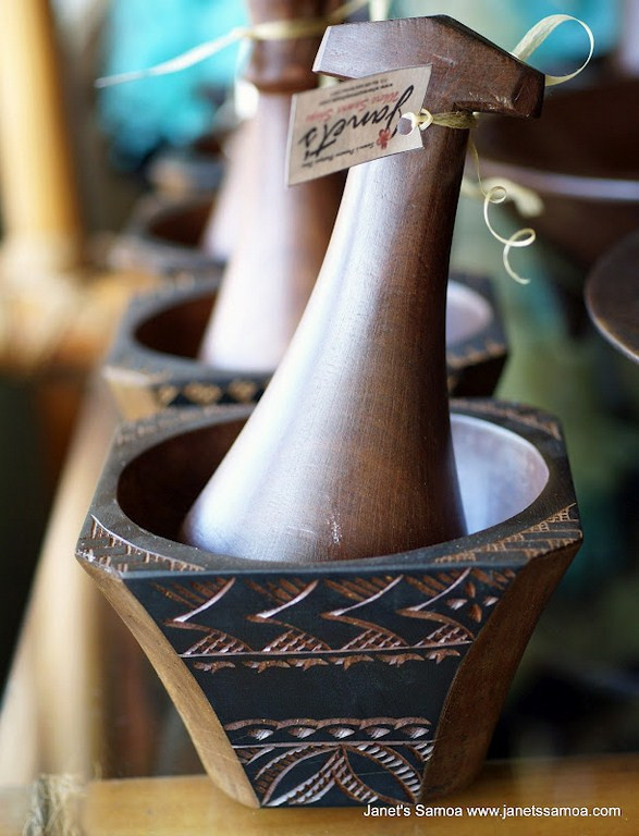 Crafts - Samoan Carvings - Janet's
