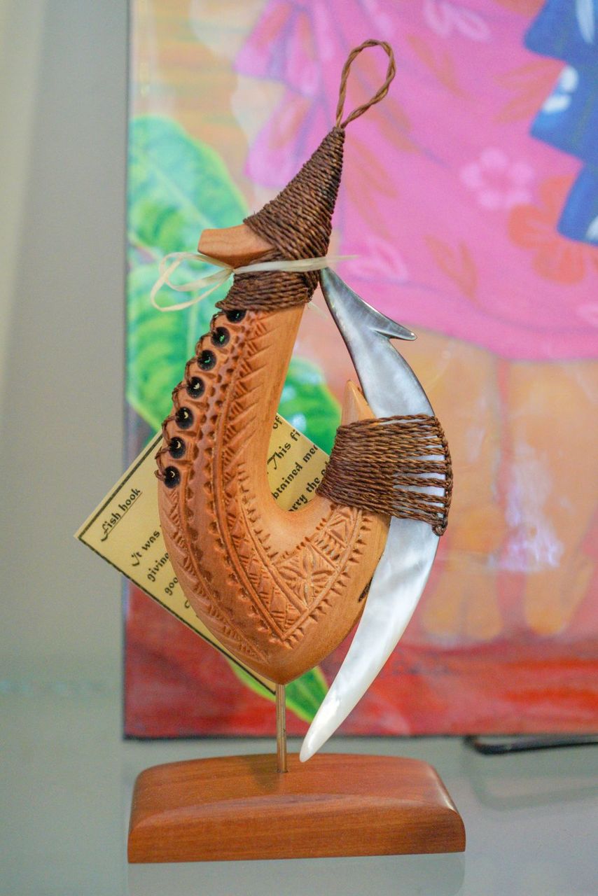 Master Standing Shell and Wood Hook BRS2019A - Janet's