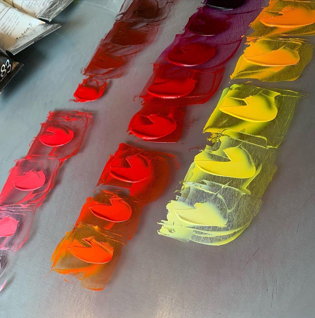 ADJUSTING COLOUR VALUE WITH IAN GOLDSMITH - Cass Art