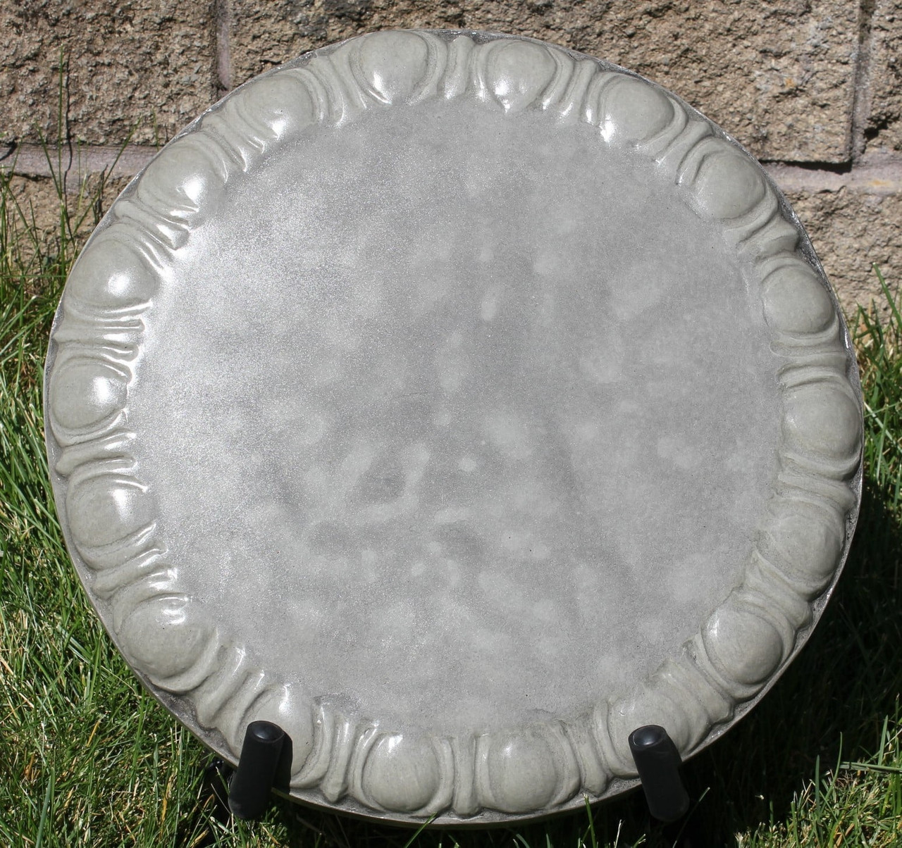 Scallop Edge Medium Stepping Stone | Commemorative & Ornamental Concrete