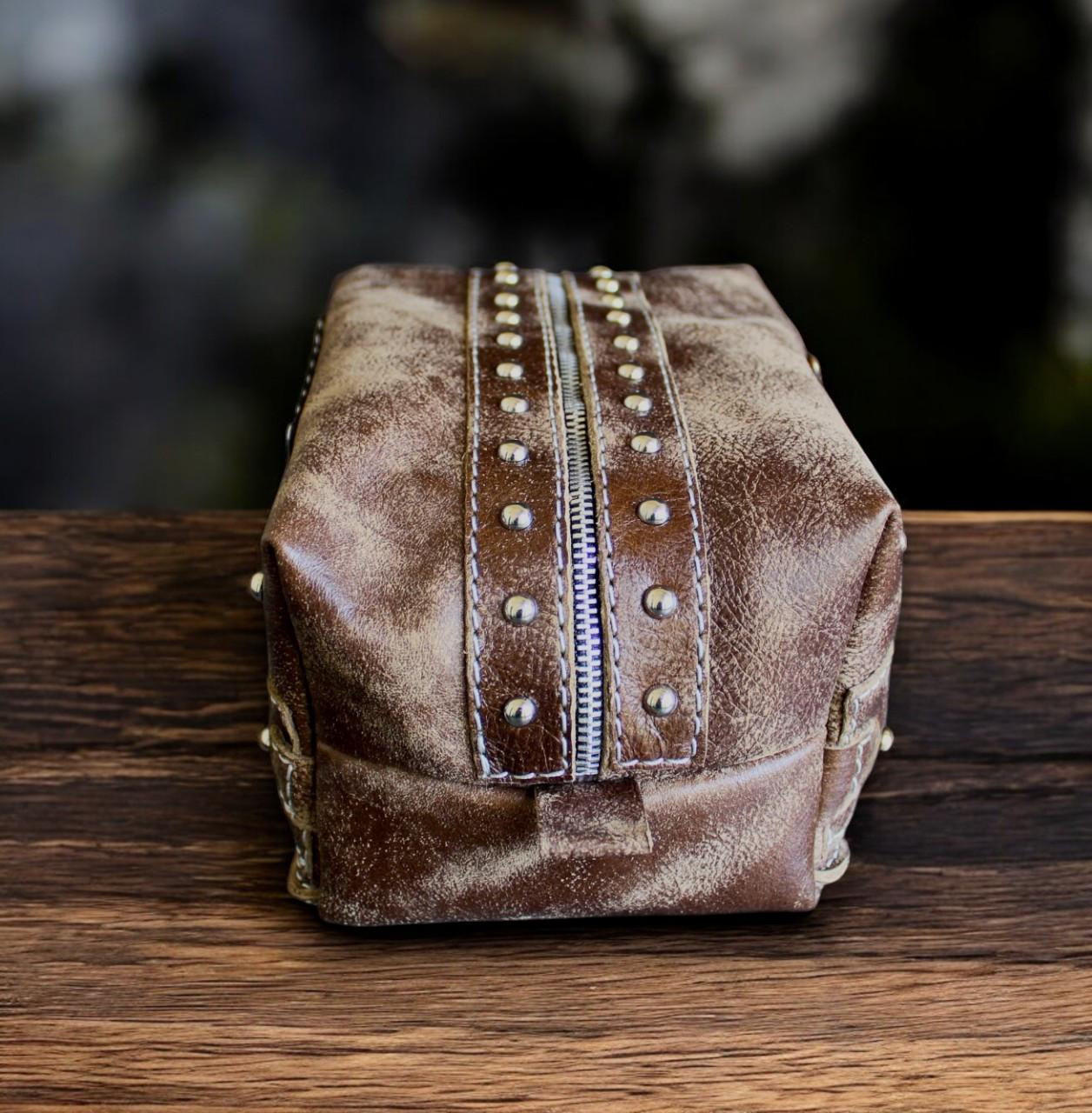 Rugged Maverick Leather Dopp Kit – Durable Full Grain Leather Travel Case