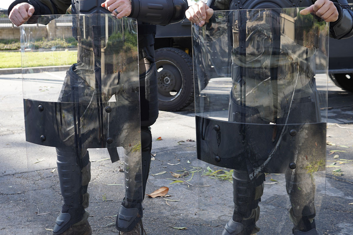 48″ x 24″ Interlocking Riot Shield SKU: DRS10