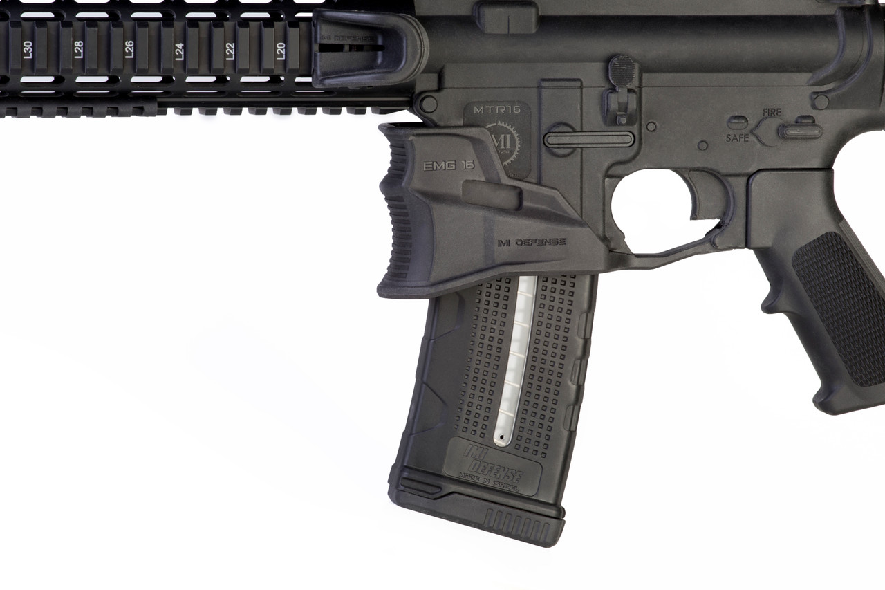IMI Defense Ergonomic Magwell Grip with Trigger Guard | BROWE, Inc