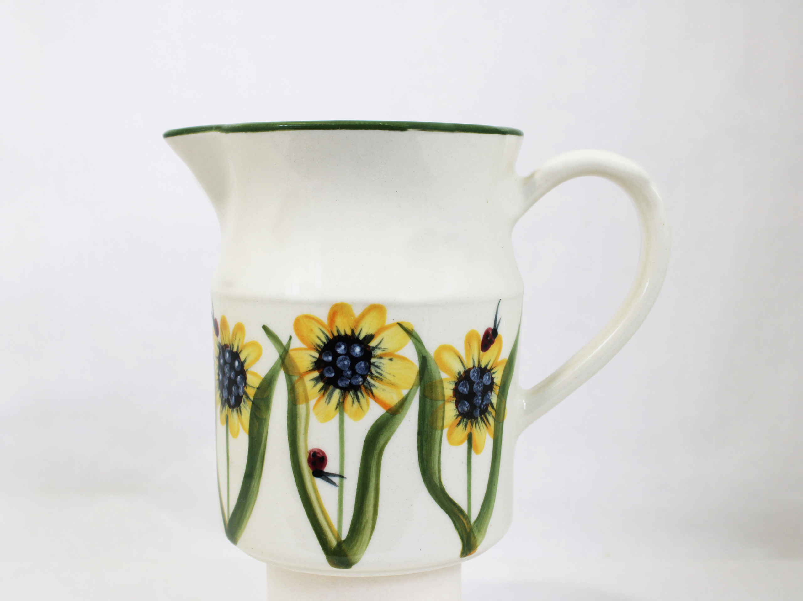 Kitchenware ~ 1 Quart Pitcher