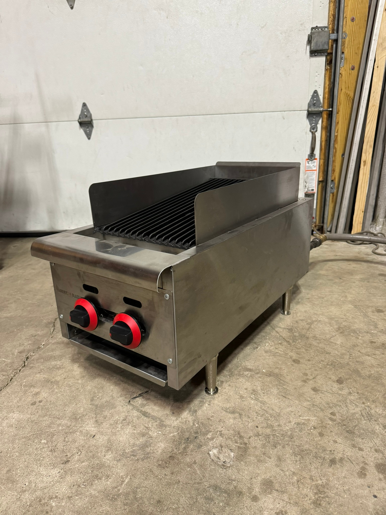 Compact Char Broiler - Small SG4212-1