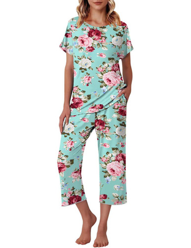 Rose Floral Print Nine Quarters Pants Pajama Set For Women