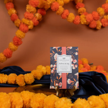 LG SAFFRON AND SILK SACHET - Four Seasons Direct