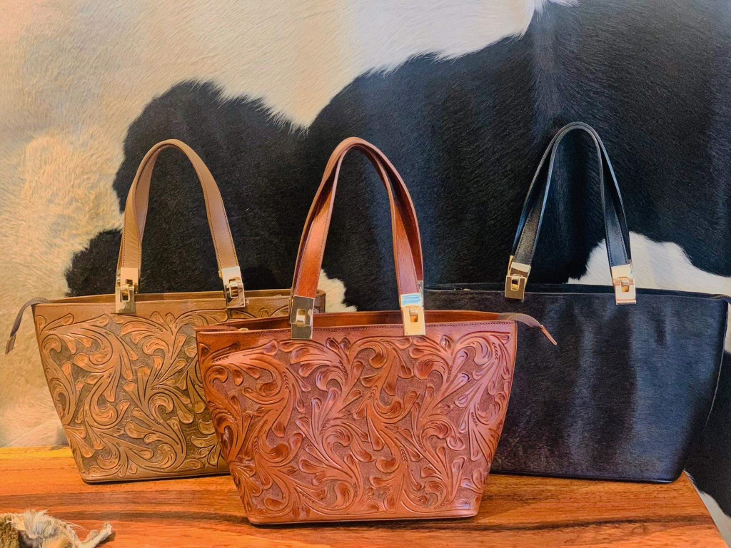 Sol Purse by Sechi