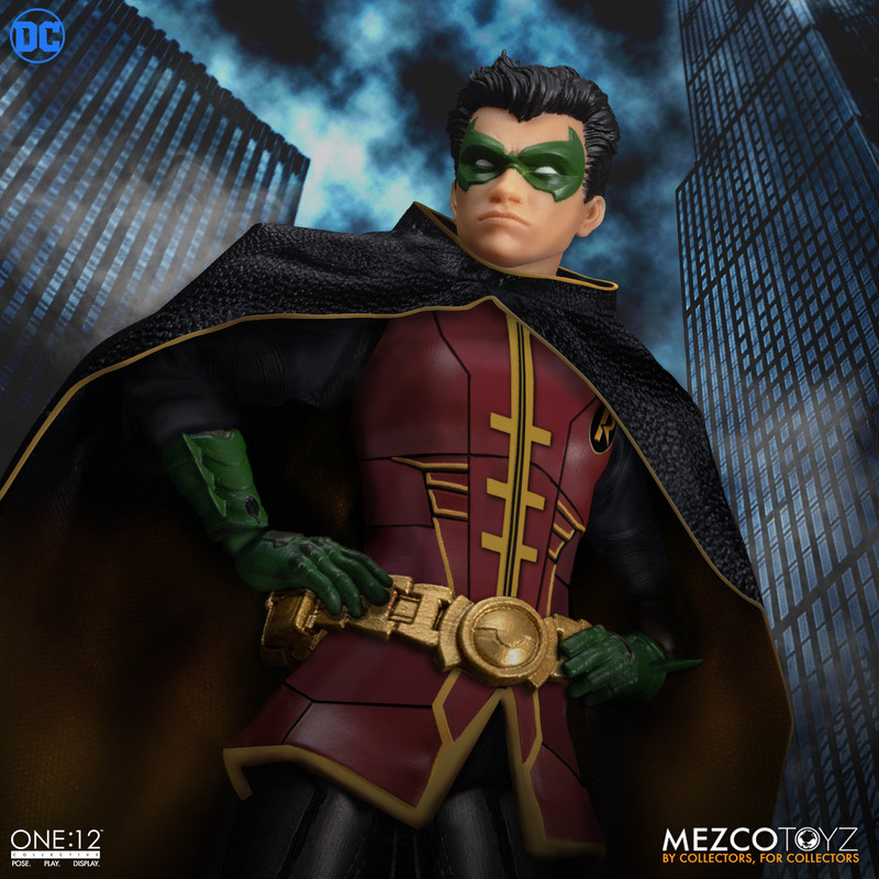 Mezco One: 12 Collective Robin