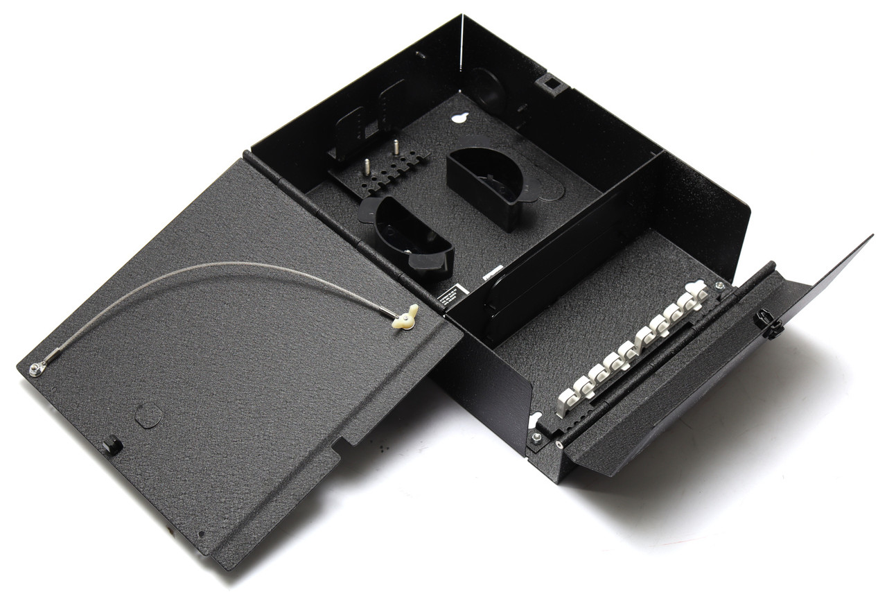 Corning WCH-02P Wall-Mountable Connector Housing