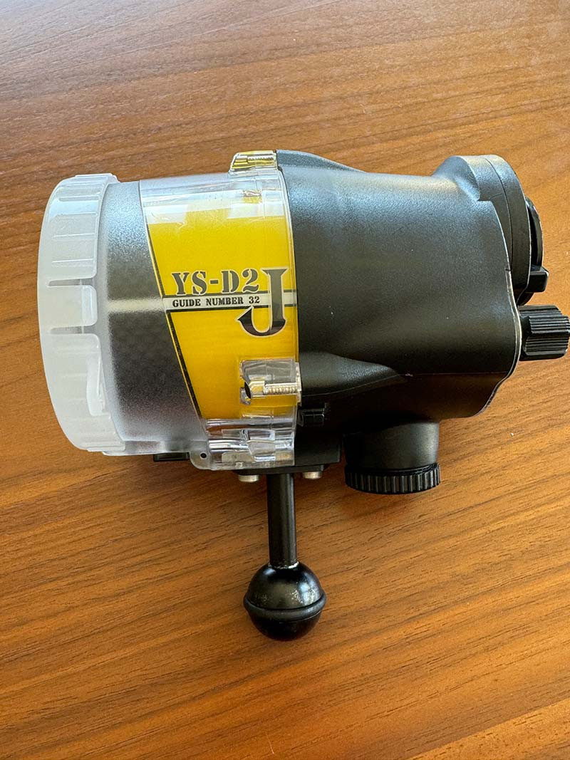 USED: Sea & Sea YS-D2J Strobe