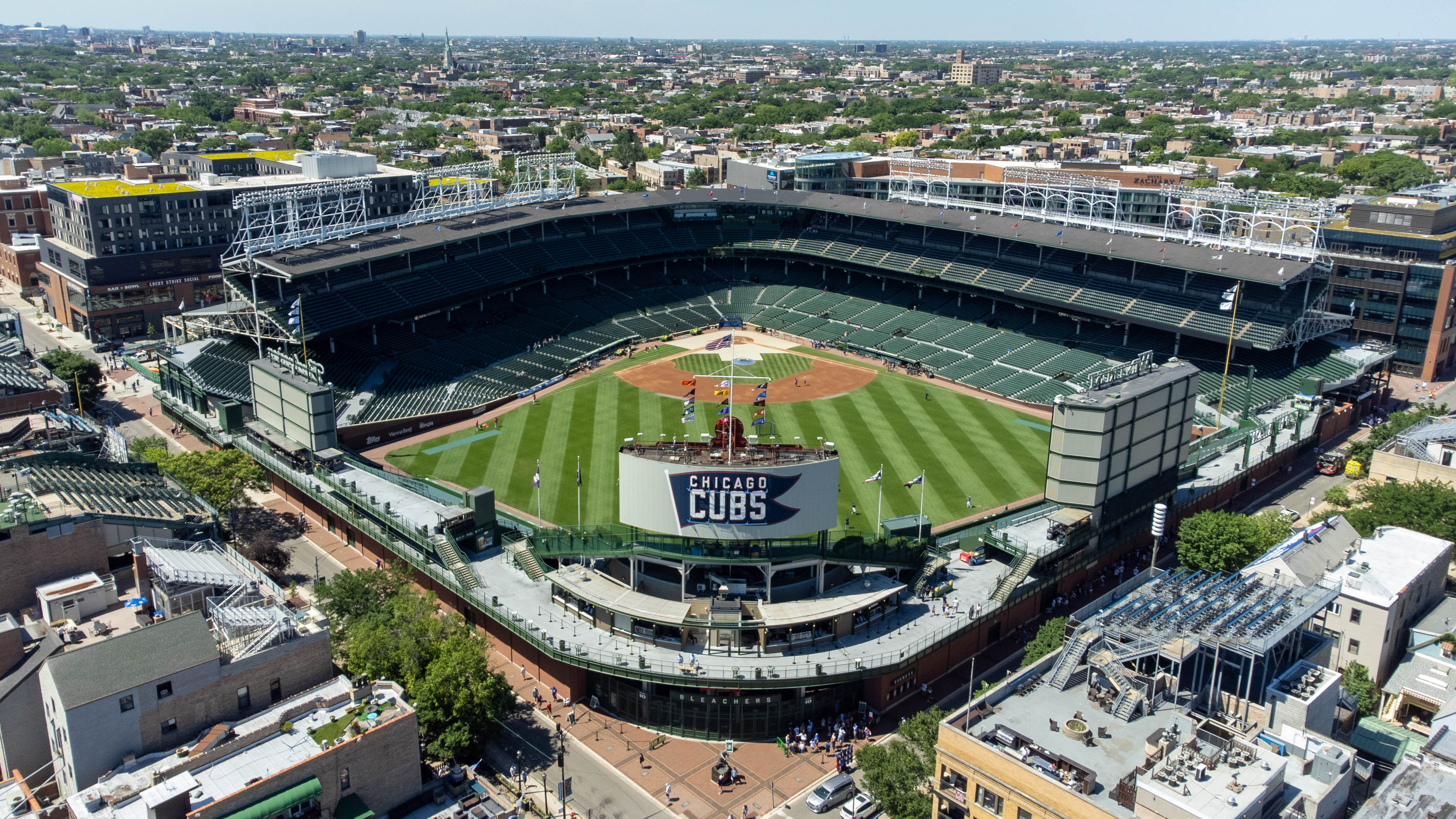 The Timeless Charm of Wrigley Field: A Journey Through Baseball History ...