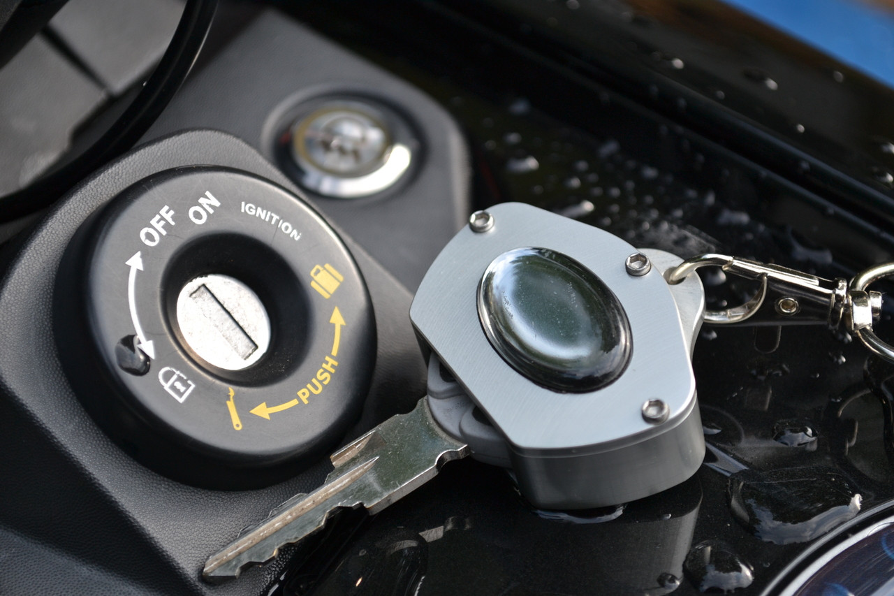 Spyder 2008-2024 - Key Holder - Silver With Chrome Inserts - Can Am ...