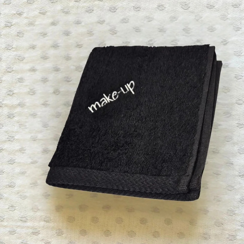 Buy Bamboo Makeup Cloth by Baksana | queenb | Soft & Absorbent