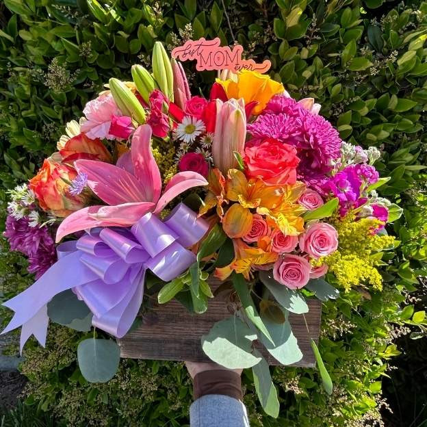Simi Flowers & Gifts Shop | Best local florist in Simi Valley, CA
