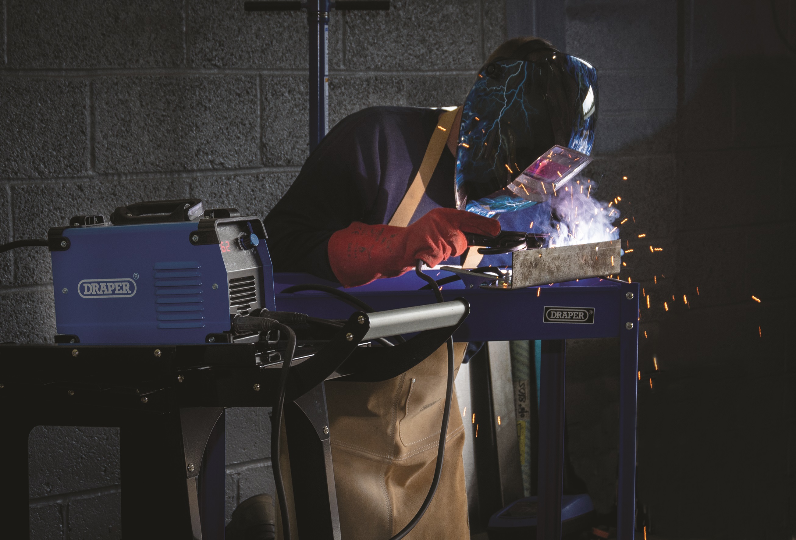 Welders and Plasma Cutters – Which is the right model for you? - Draper ...