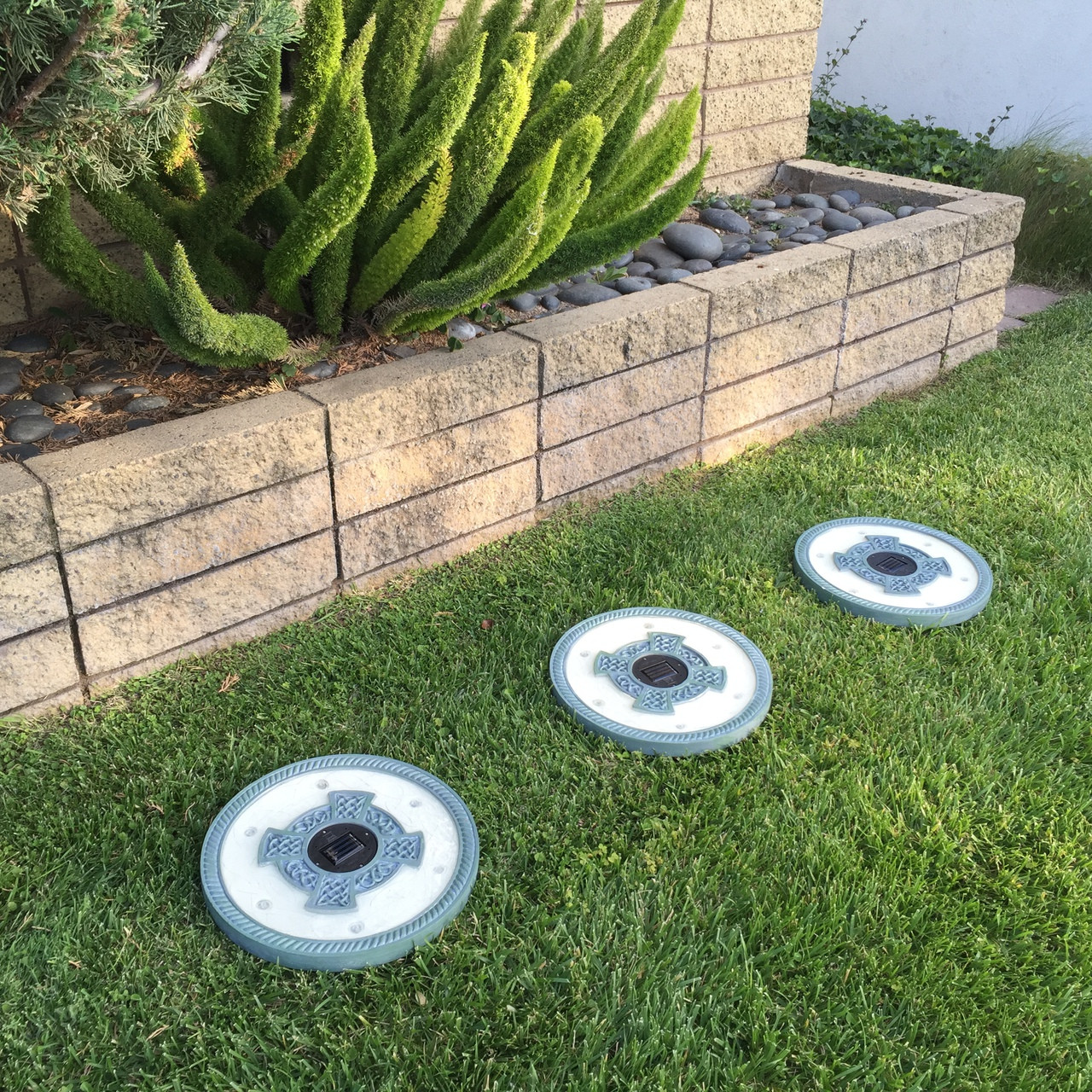 Solar Stepping Stone Lights | Rock Lights | Lighted Stepping Stones
