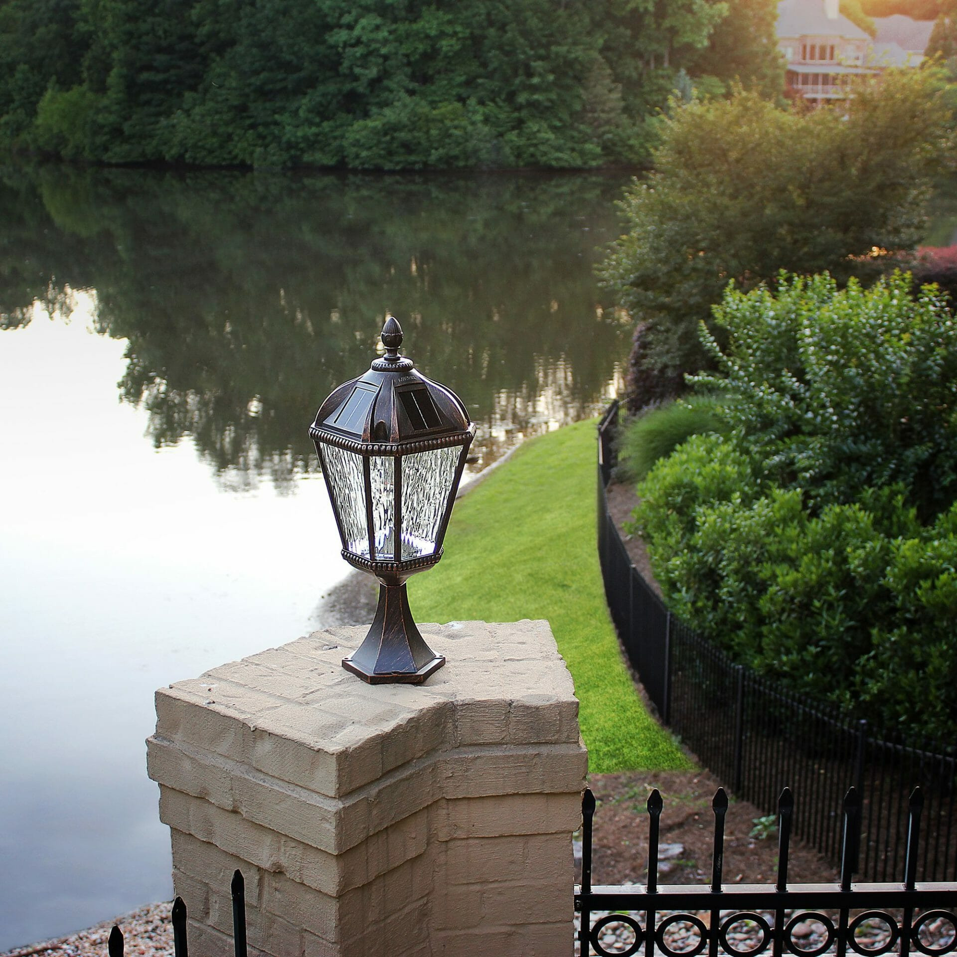 Solar Carriage Light for Column-Pier-Post | Royal Brushed Bronze