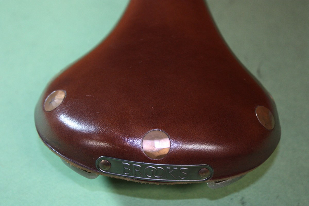 Brooks B17 Champion Sprinter Saddle: Titanium Frame/Rails, Limited ...
