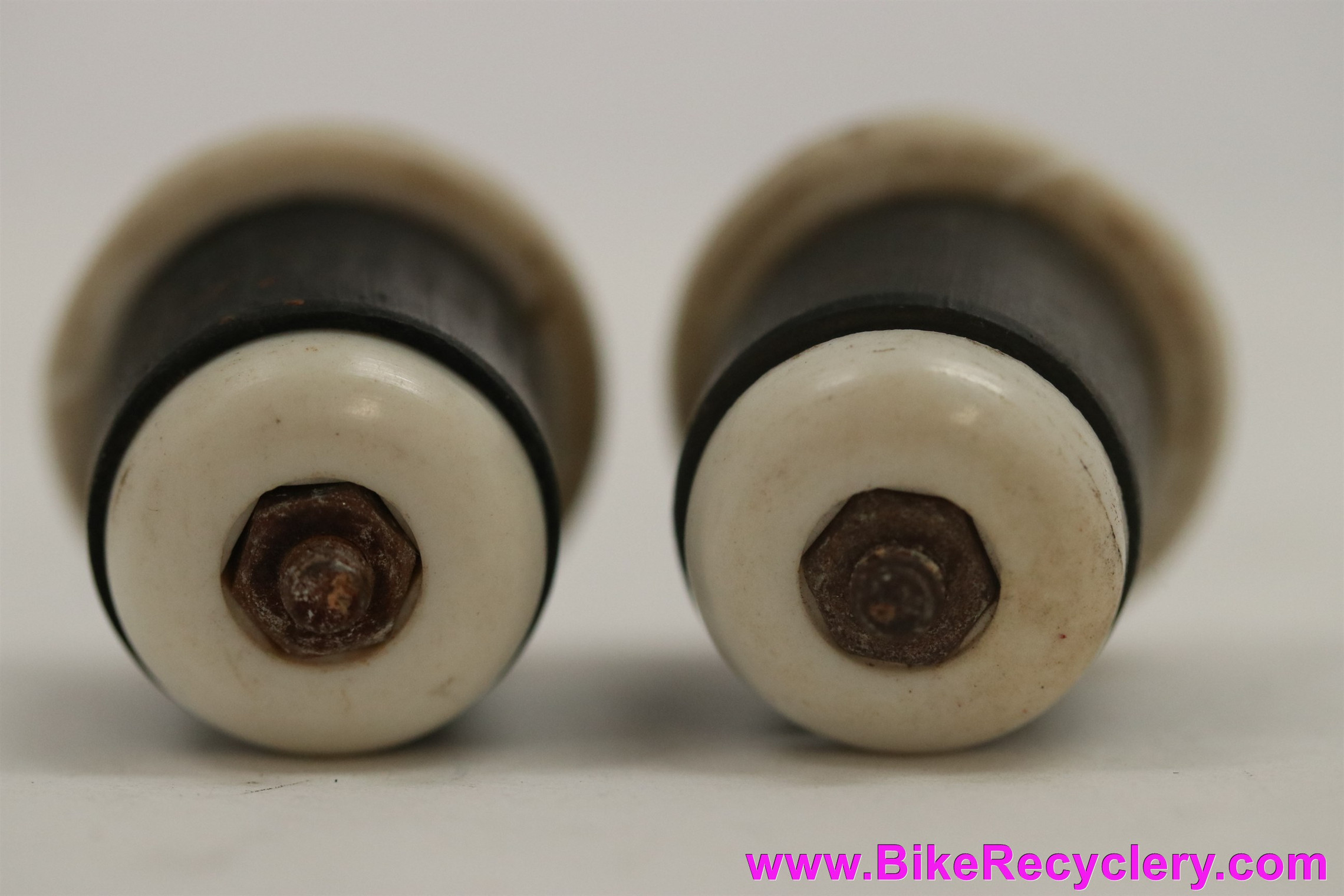GB Handlebar End Plugs: 1940s 1950's French - G. Blassieaux - 25mm ...