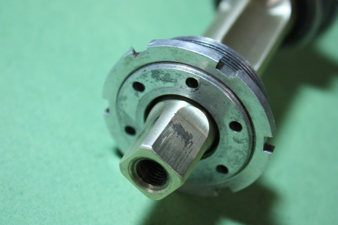 Sampson Stratics Titanium Bottom Bracket: Square Taper 109mm - Bike ...