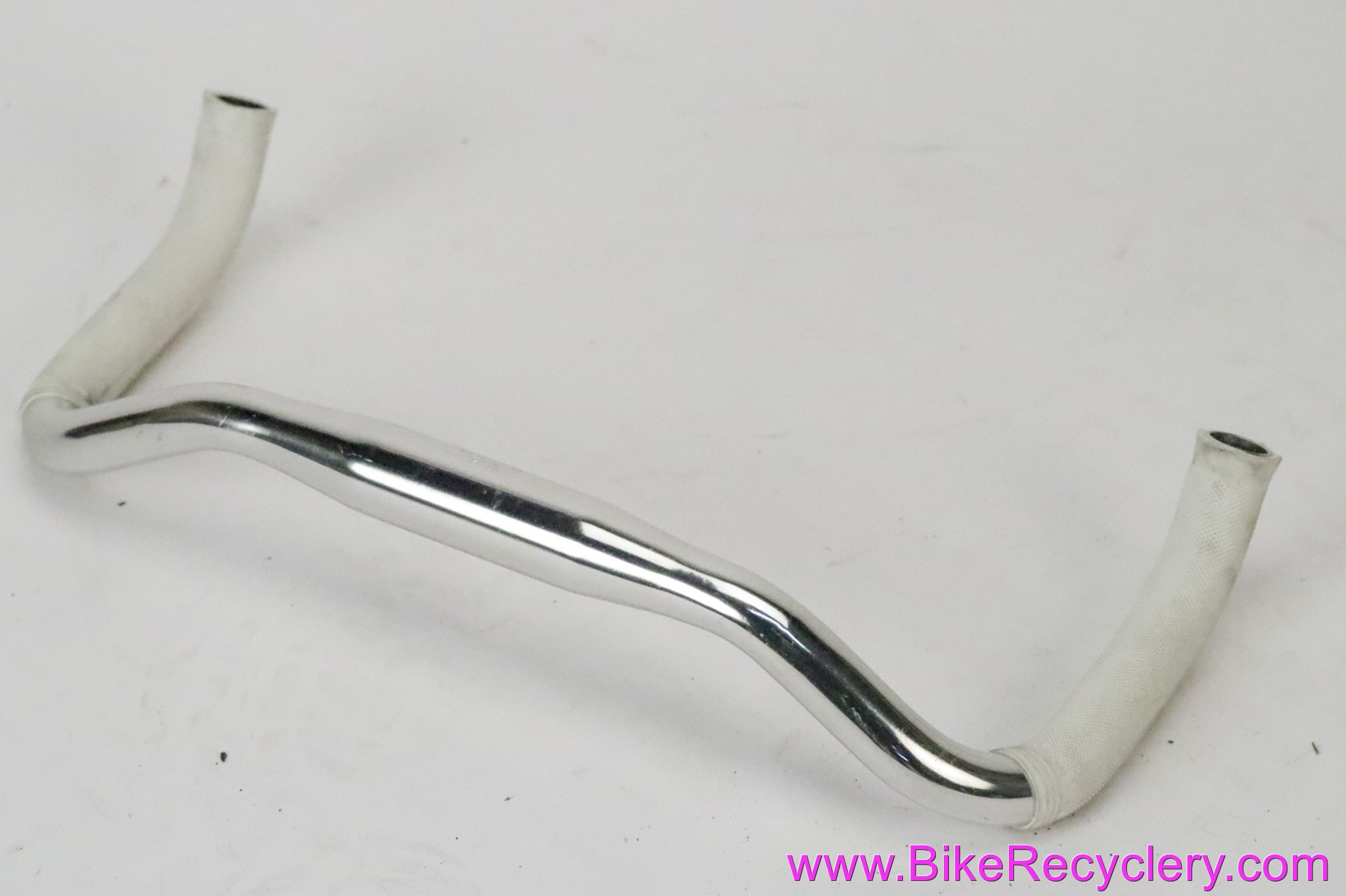 Nitto RB-021 Pursuit Bullhorn Bars: SOYO NJS Grips - 40cm x 31.8mm (Near Mint+) - Bike Recyclery