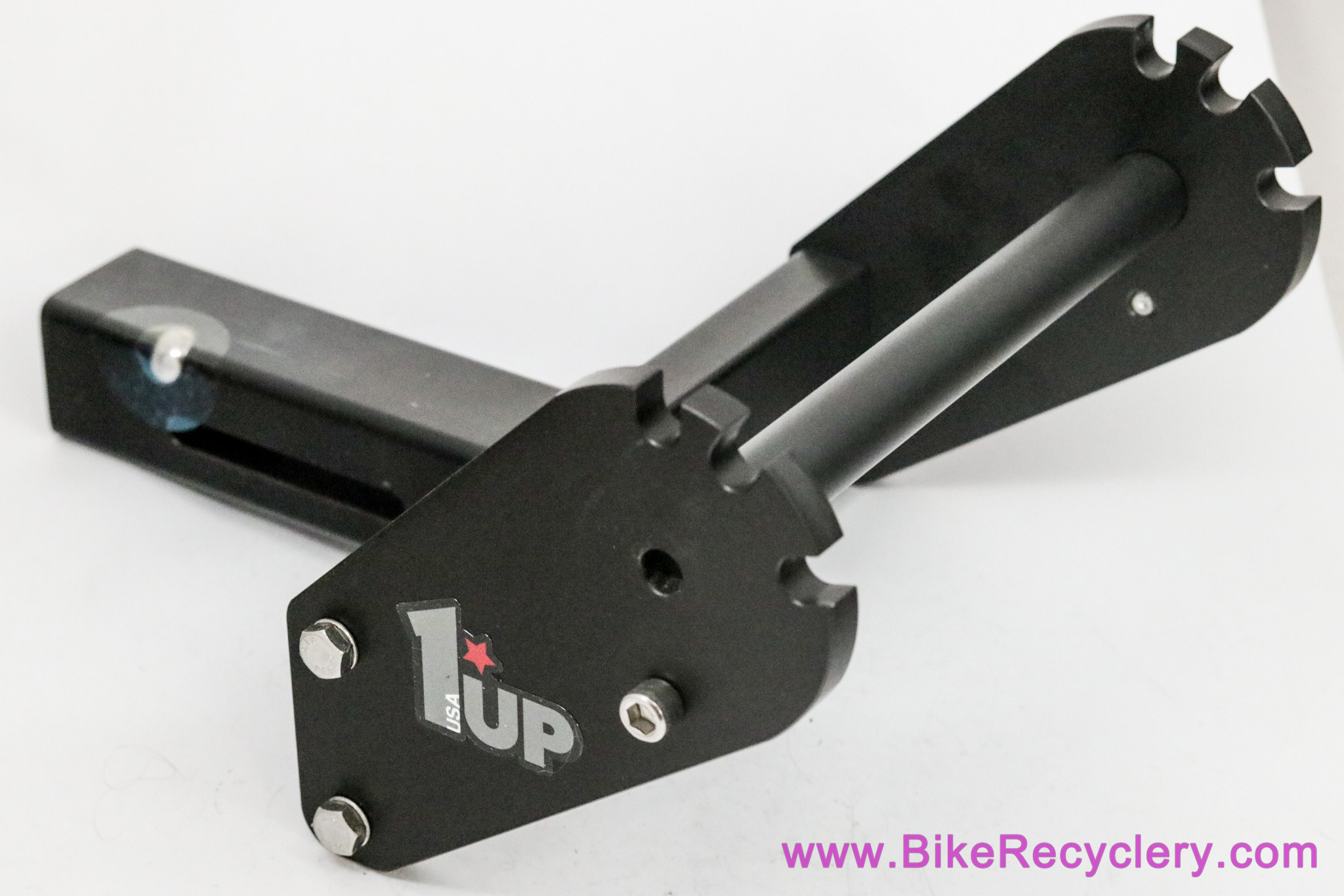 1UP 2" Hitch Bar w/ Side Plates: Black - Slotted (NEW) - Bike Recyclery