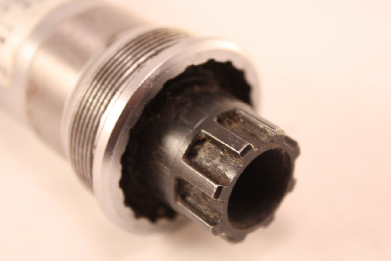 Shimano BB-ES70 Deore LX Octalink V2 Bottom Bracket 73mm: NOS