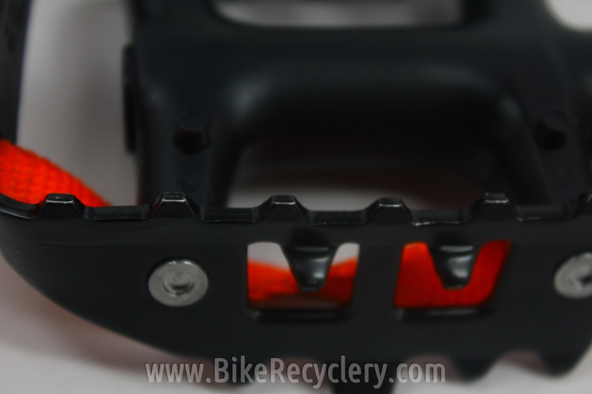 NOS Shimano Deore LX Pedals, Clips, Straps: Black, PD-M550 - Bike Recyclery