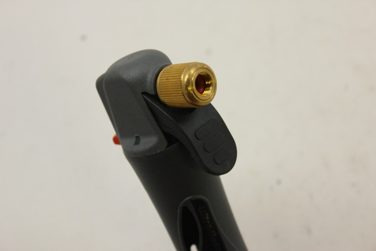 Genuine Innovations Ultraflate Plus C02 Inflater: 16g - Bike Recyclery