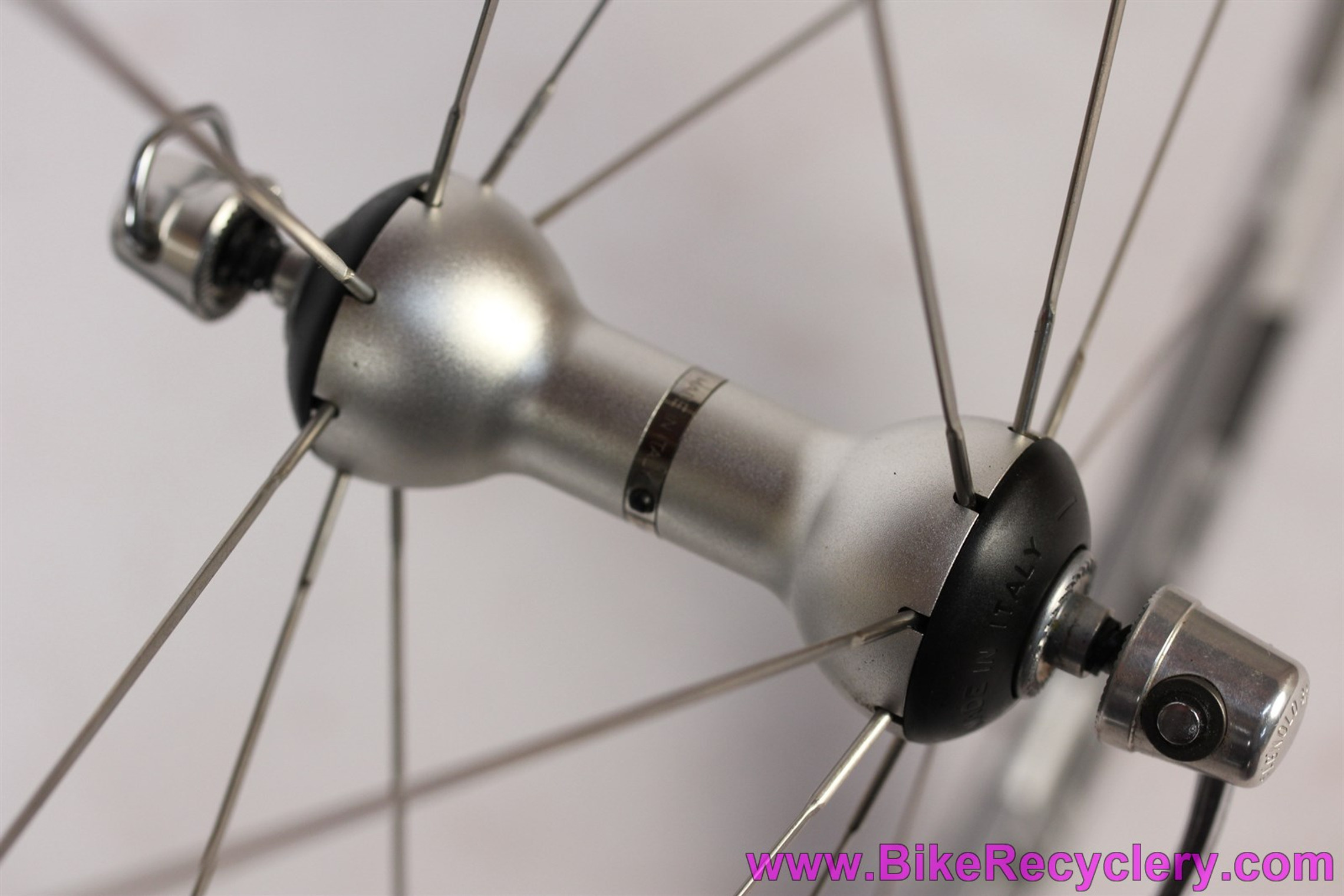 Campagnolo Eurus 3G Wheelset: 700c Clincher - 21/16H Campagnolo Eurus 3G Wheelset: 700c Clincher - 21/16H
