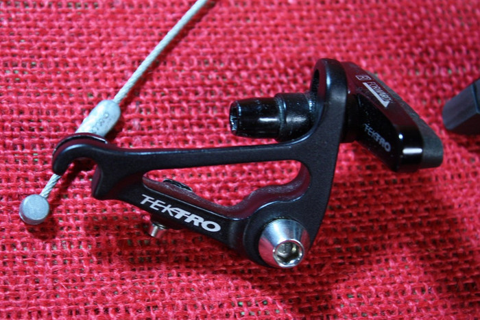 Tektro CR720 Cantilever Brakeset: Black, New - Bike Recyclery