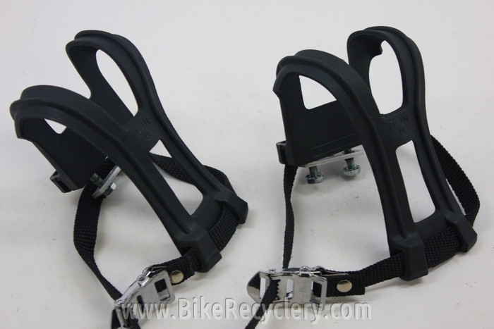 Wellgo Toe Clips & Straps: Black NEW - Bike Recyclery