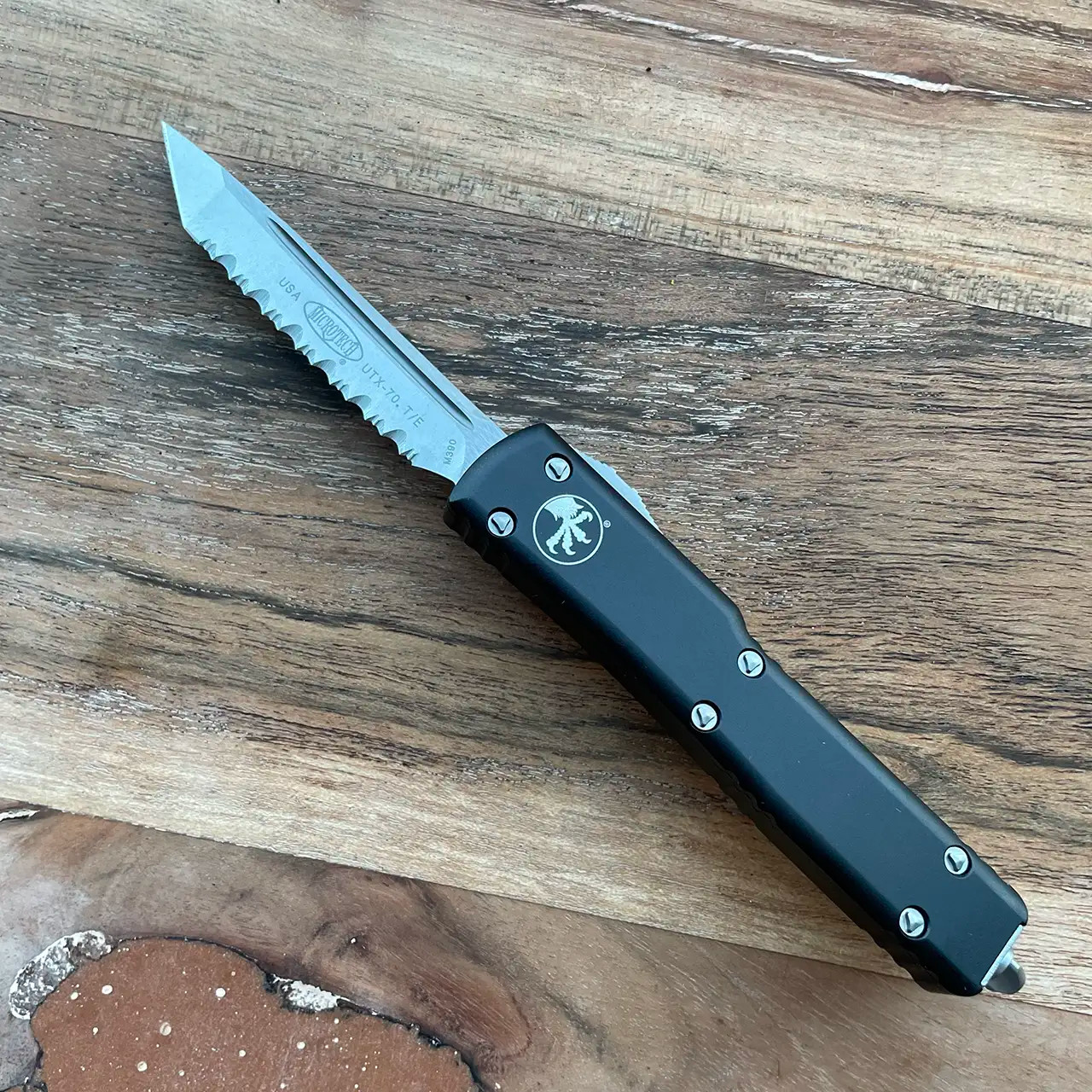 Microtech Utx 70 Te Black Stonewash Full Serrated 149 12 American