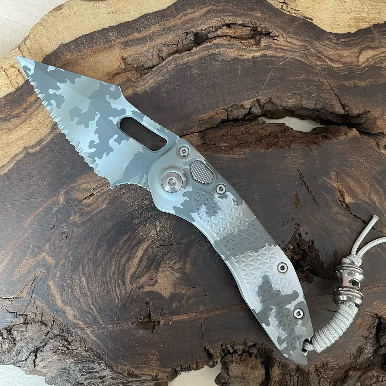 Microtech Borka Stitch Auto Se Coyote Camo Serrated Signature Series