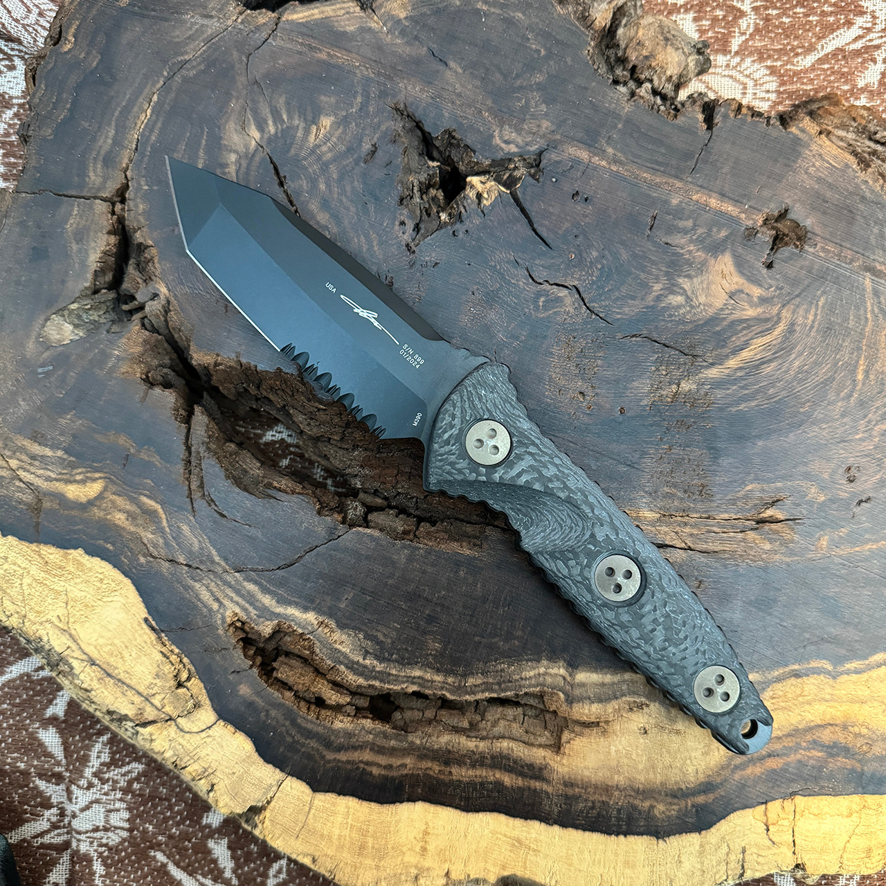 Microtech Socom Alpha Mini T/E Carbon Fiber Handle DLC Serrated Blade ...