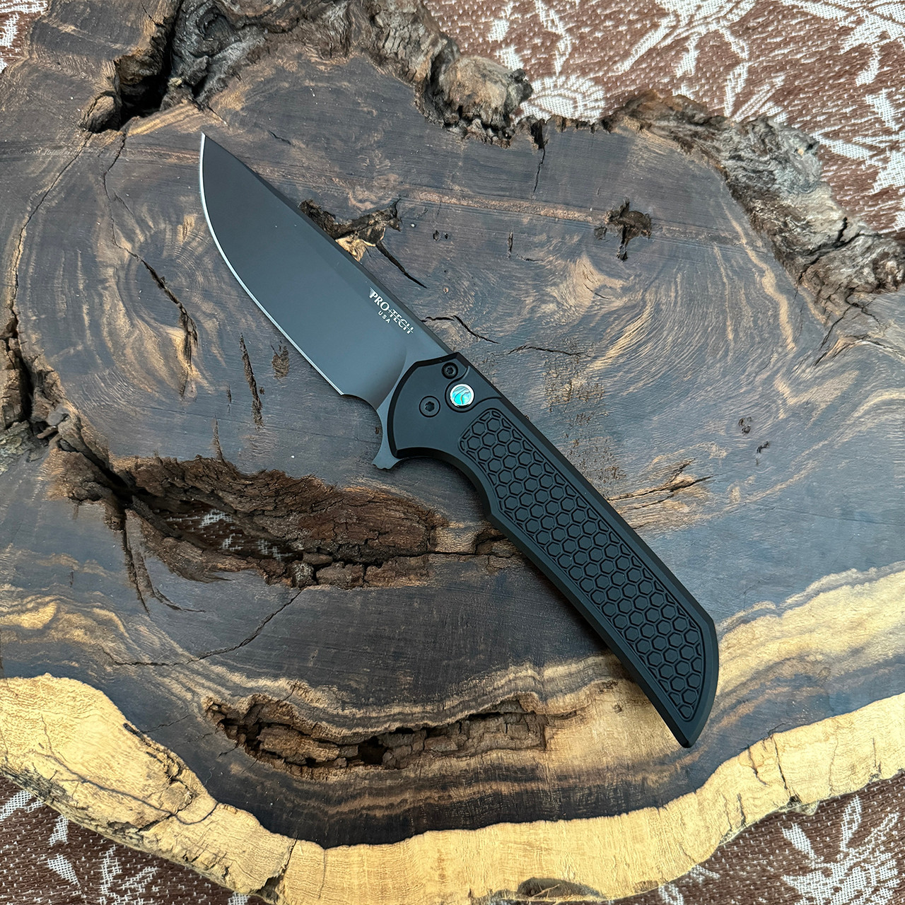 Pro Tech Mordax Button Lock Flipper Blade Show Texas 2024 Honeycomb