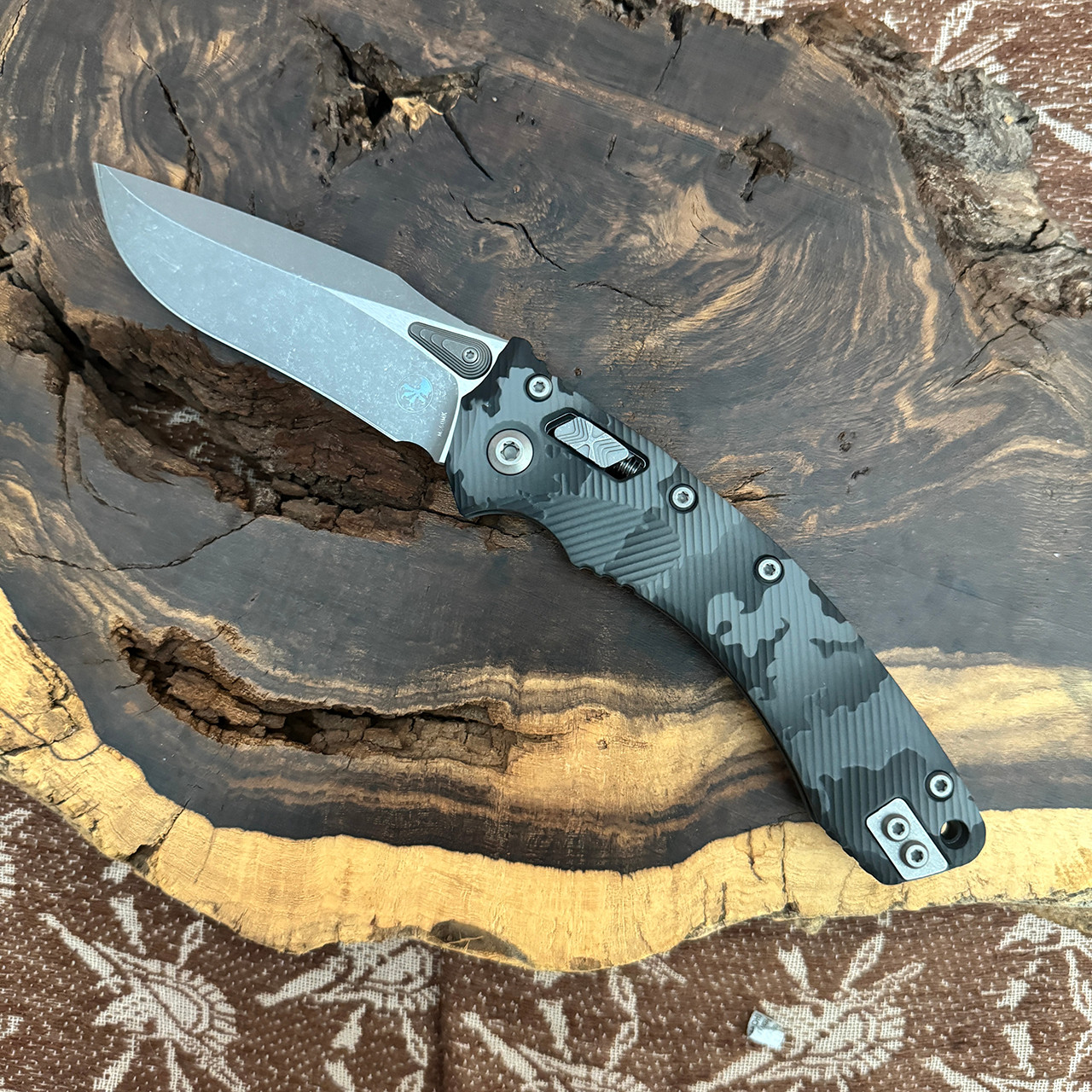 Microtech Amphibian Ram Lok Se Fluted Urban Camo Aluminum Apocalyptic