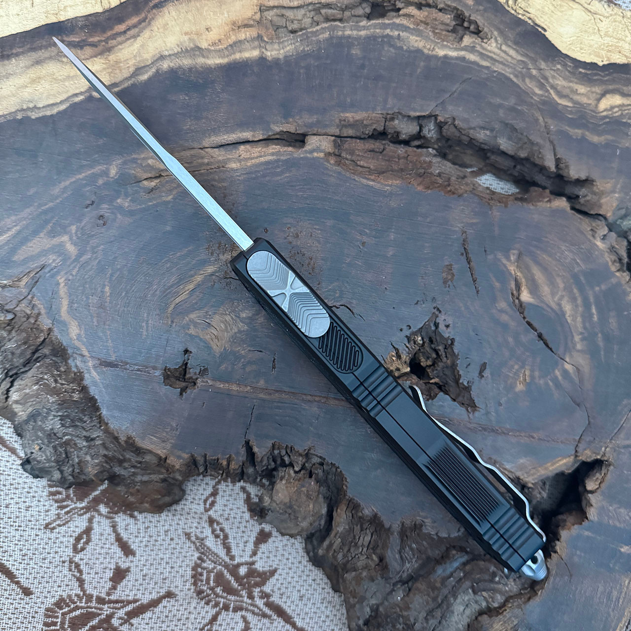 Microtech Scarab II Generation III S/E Black Apocalyptic Serrated 1278 ...