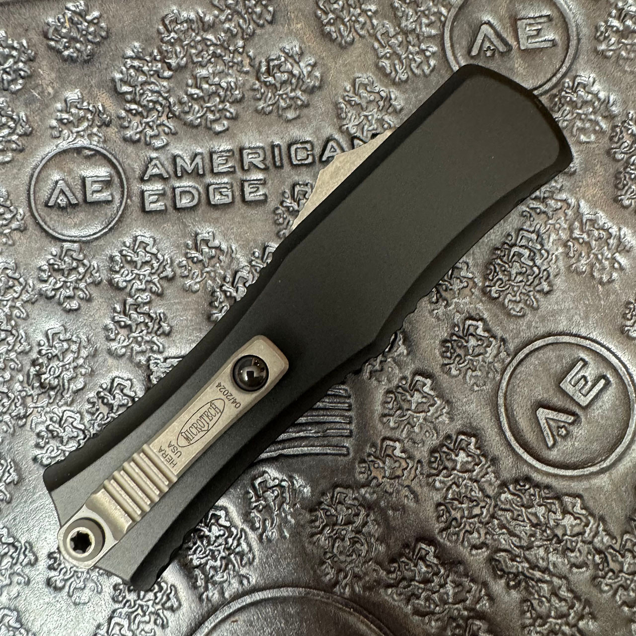 Microtech Hera Ii Mini Recurve Black Apocalyptic Partial Serrated 1705m