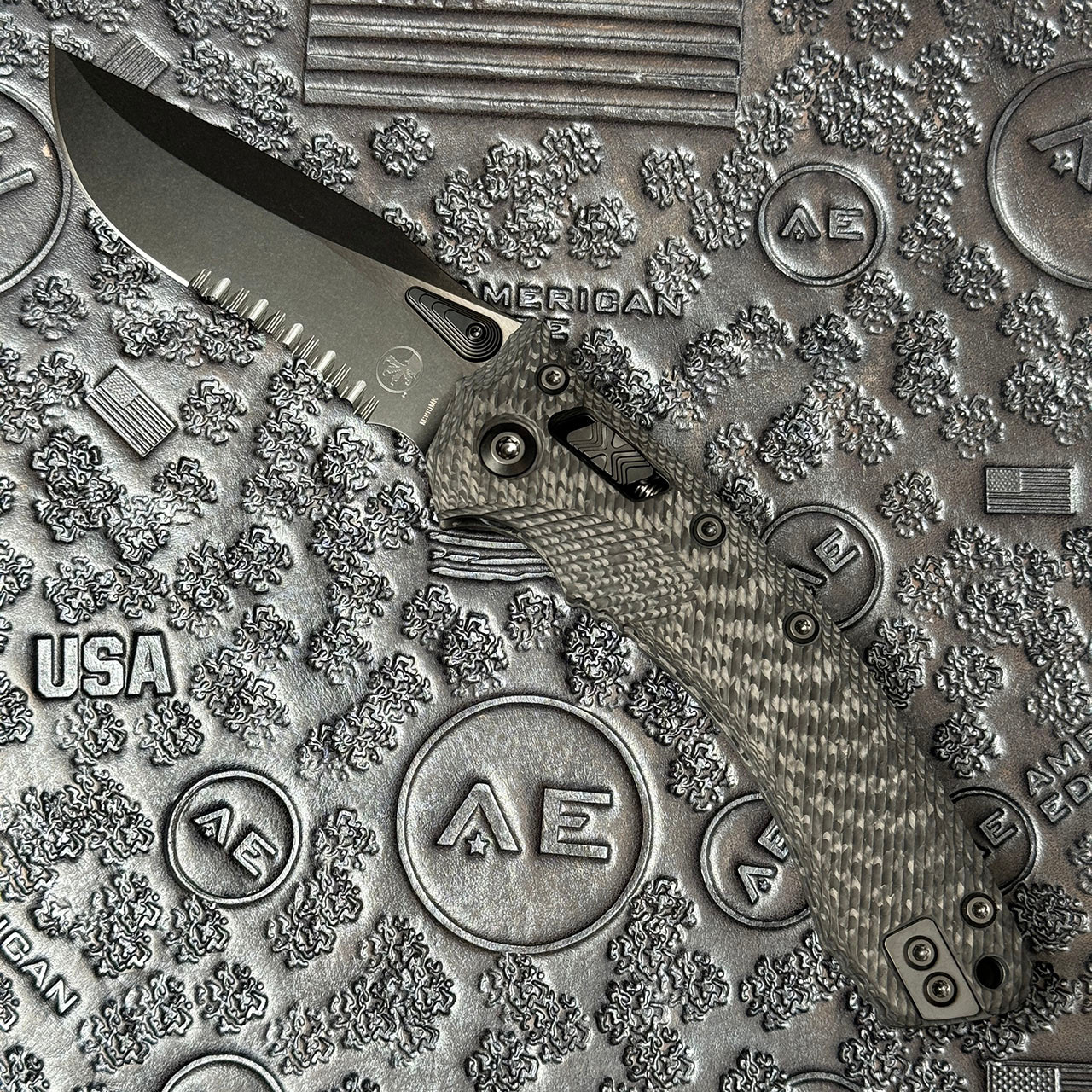 Microtech Amphibian RAM-LOK S/E Fluted Carbon Fiber DLC Serrated DLC ...