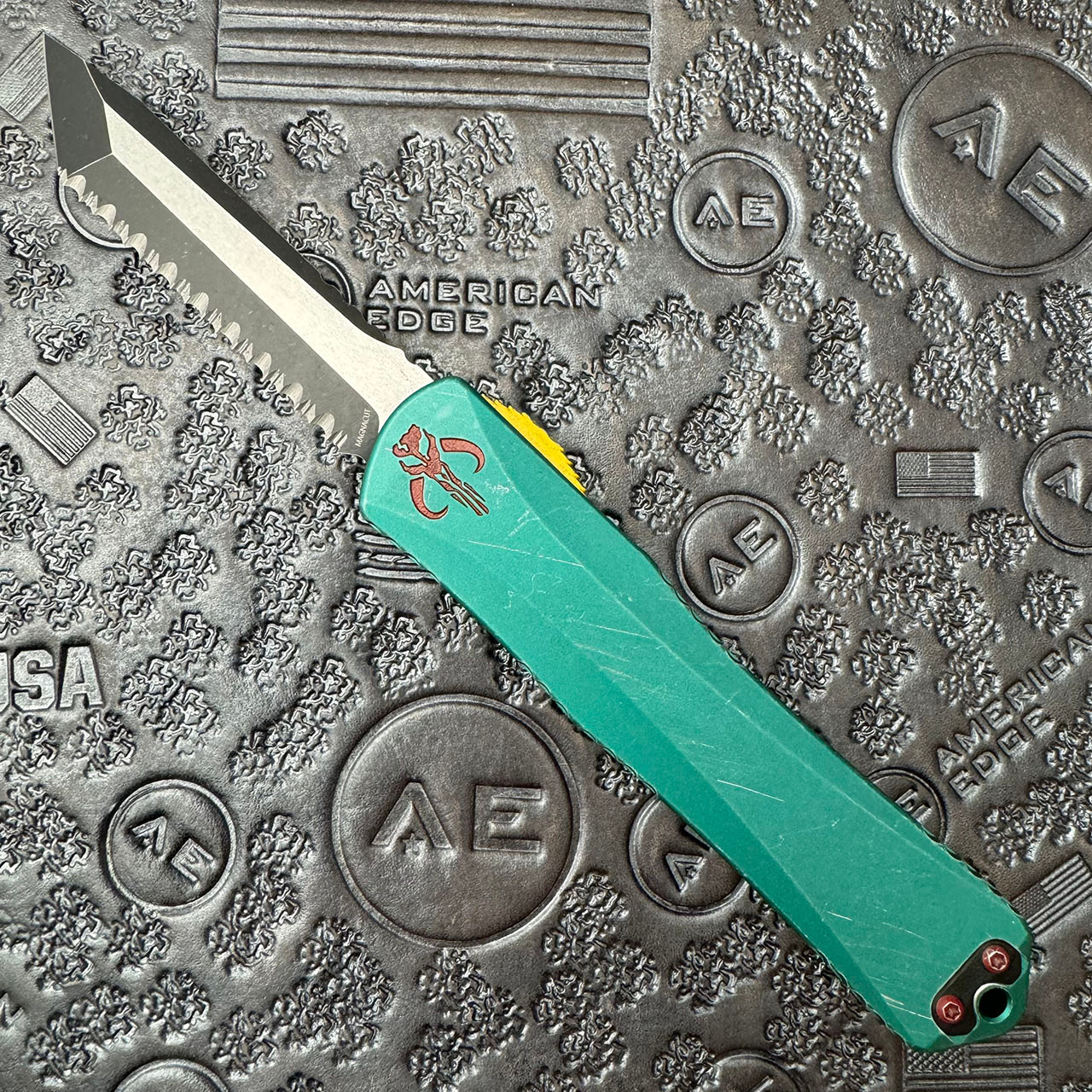 Heretic Knives Manticore X Tanto Bounty Hunter W Camo Carbon Backcover