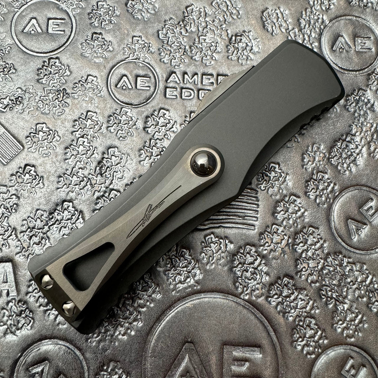 Microtech Hera Hellhound Shadow Carbon Fiber Top DLC Standard Signature ...