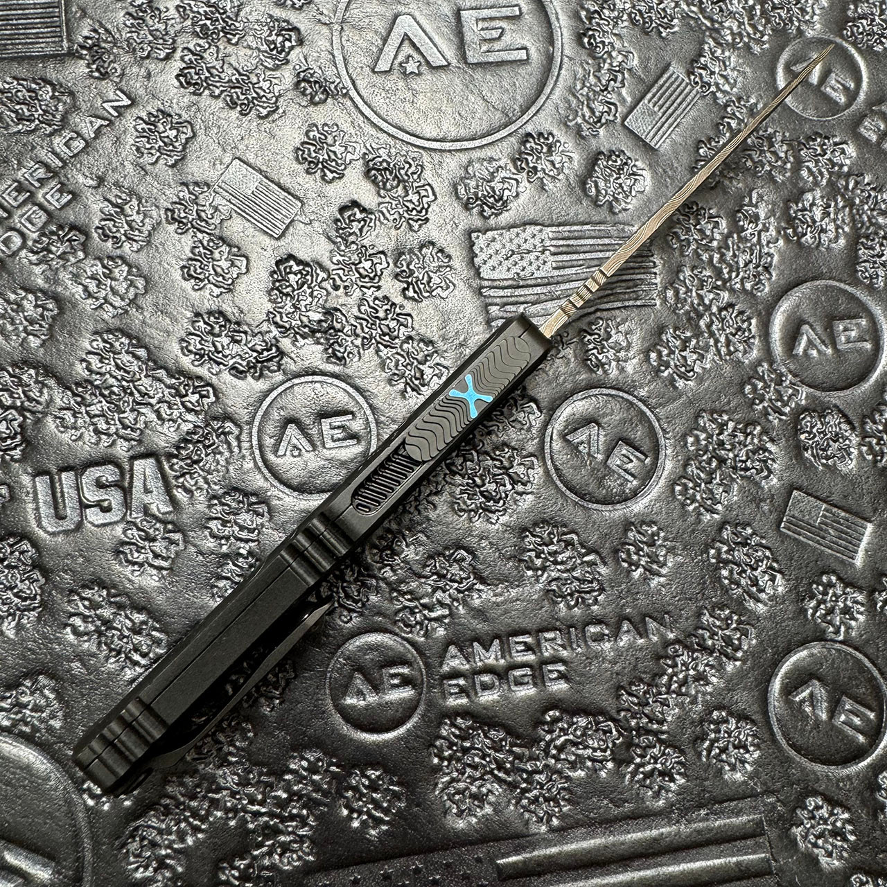 Microtech Hera II Mini Recurve Claw Burst Deep Engraved Vegas Forge ...